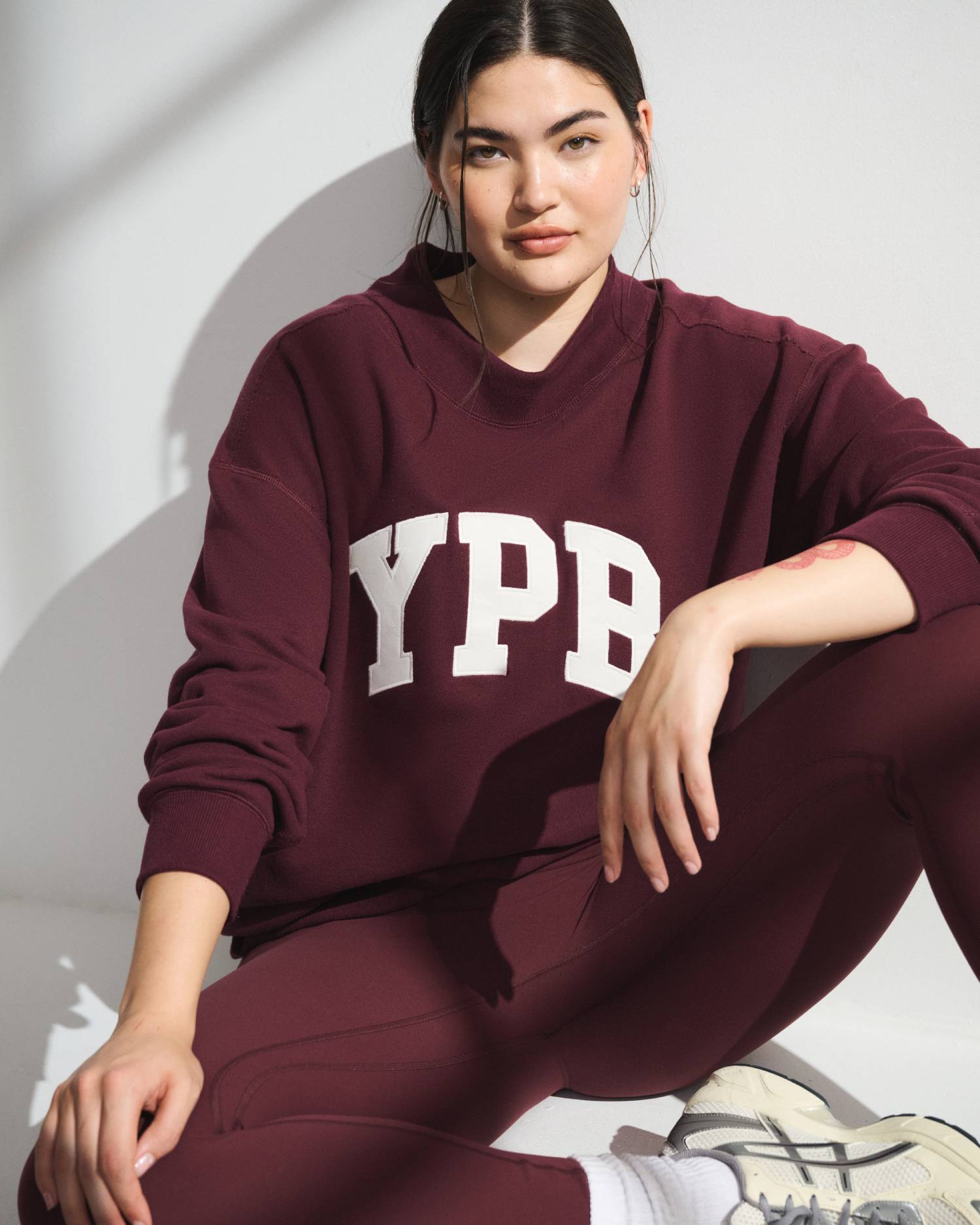 YPB On The Go Mockneck – Abercrombie & Fitch Indonesia